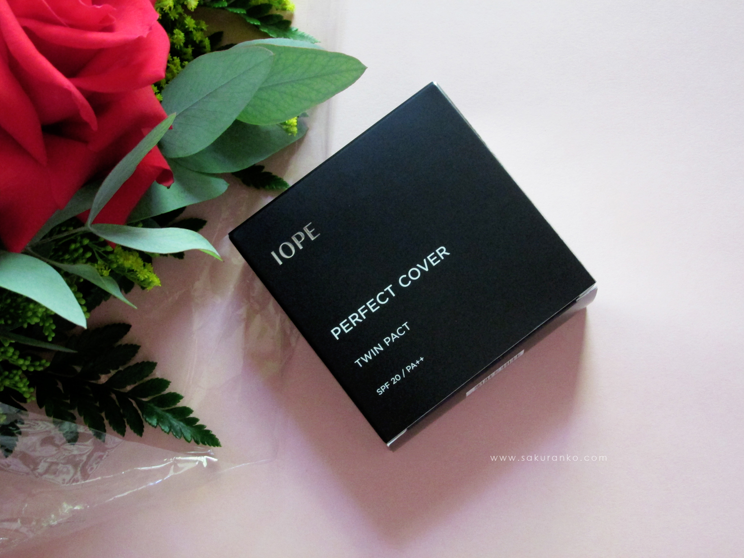 Sakuranko: [JOLSE] IOPE Perfect Cover Twin Pact SPF20 PA++