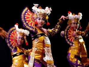 Pendet Dance - Indonesian Cultures