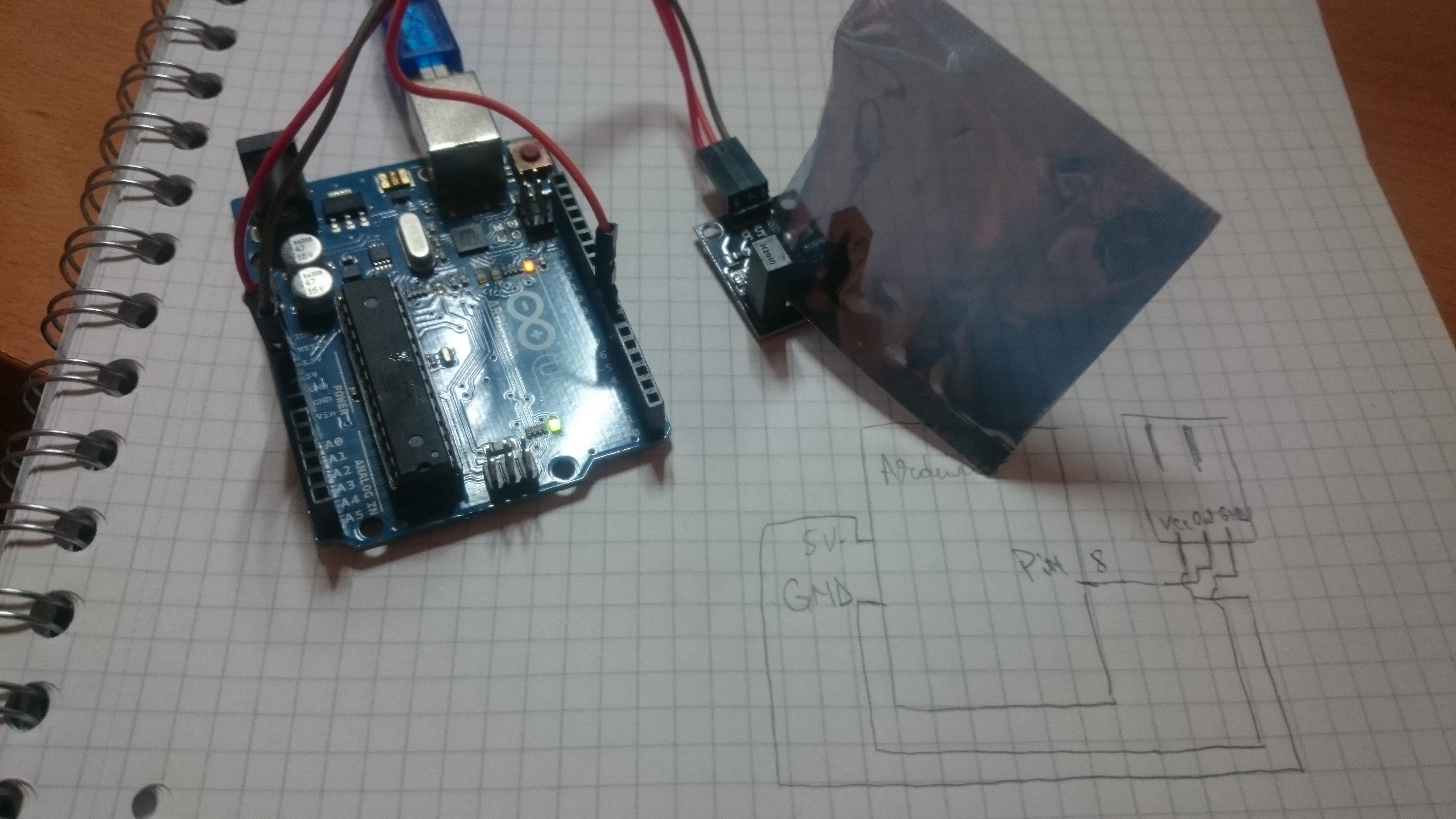 Mini proiect (19) - Testarea unui senzor infrarosu cu LM393 cu Arduino Uno