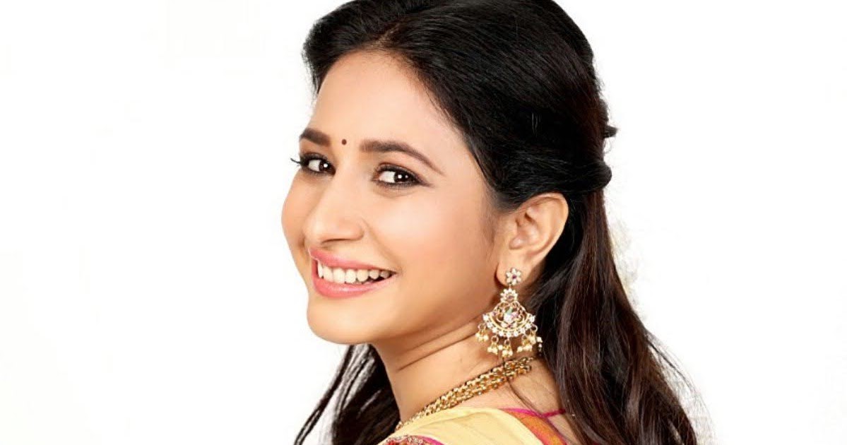 damsel4all: Manvitha Kamath