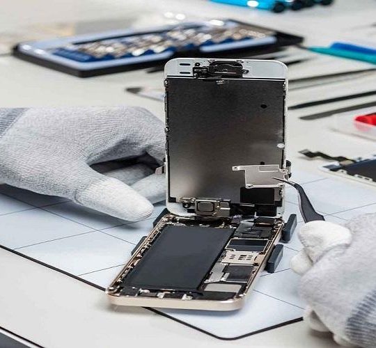 Finding a Mobile Phone Repair Center to Make Your Gadgets Working Again