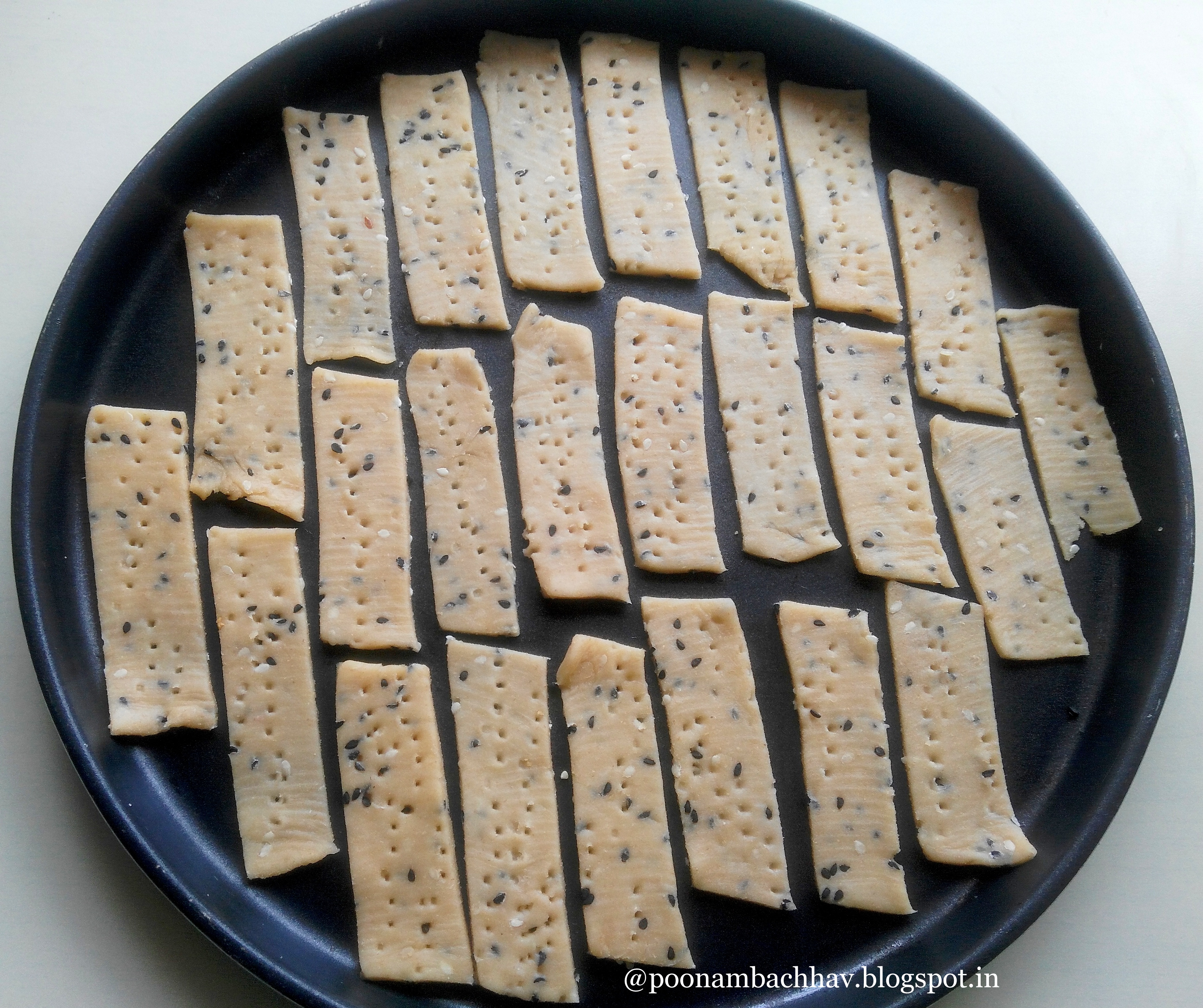 Annapurna: Kalonji Crackers / Baked Nigella Seed Crackers