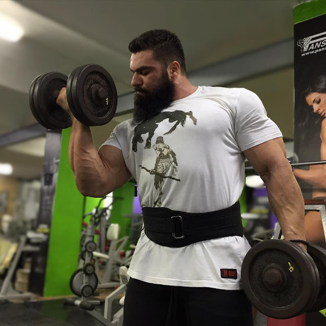Muscle Lover: Serbian powerlifter and bodybuilder Sasa Lampas