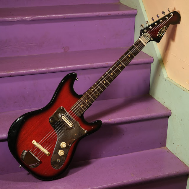 1960s Fujigen-made Strad-O-Lin Electric Guitar
