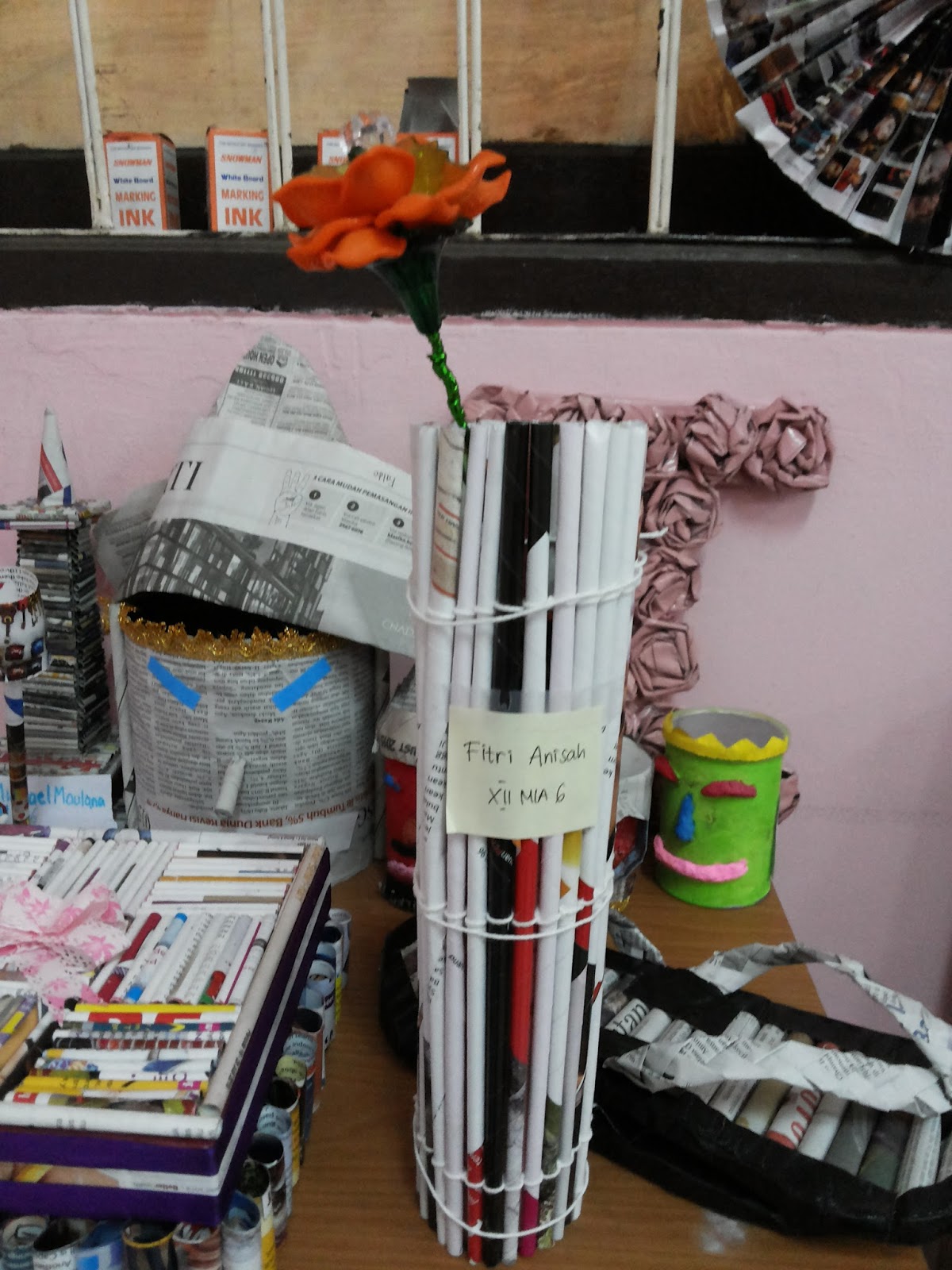 WELCOME!: Cara Membuat Vas Bunga dari Limbah Kertas WELCOME!: Cara Membuat Vas Bunga dari Limbah Kertas