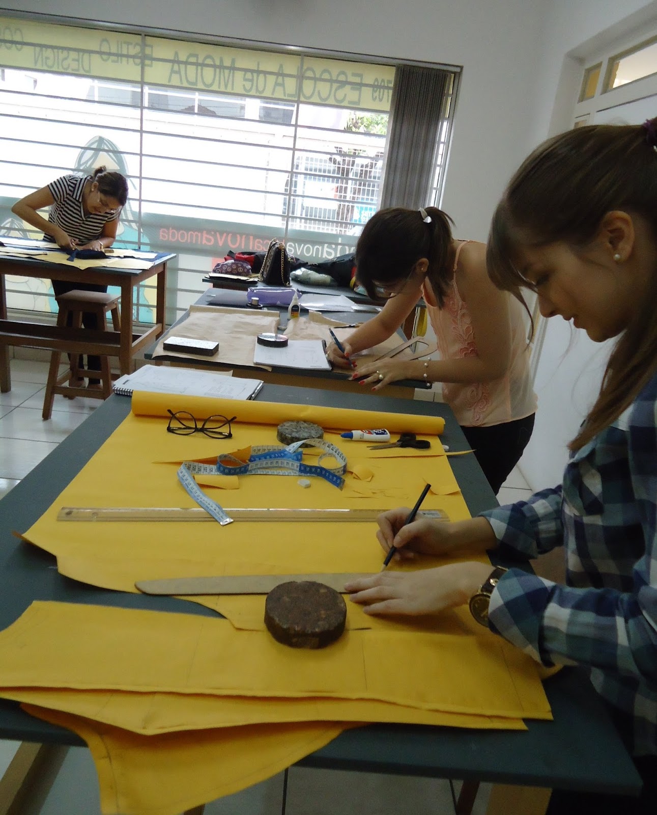 Escola Moda e Cia: MERCADO DE MODA VALORIZA MODELISTA