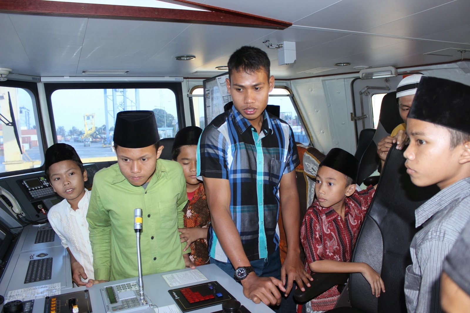 SATGAS MARITIM TNI KONGA XXVIII-F / KRI FRANS KAISIEPO - 368 : DO’A ...