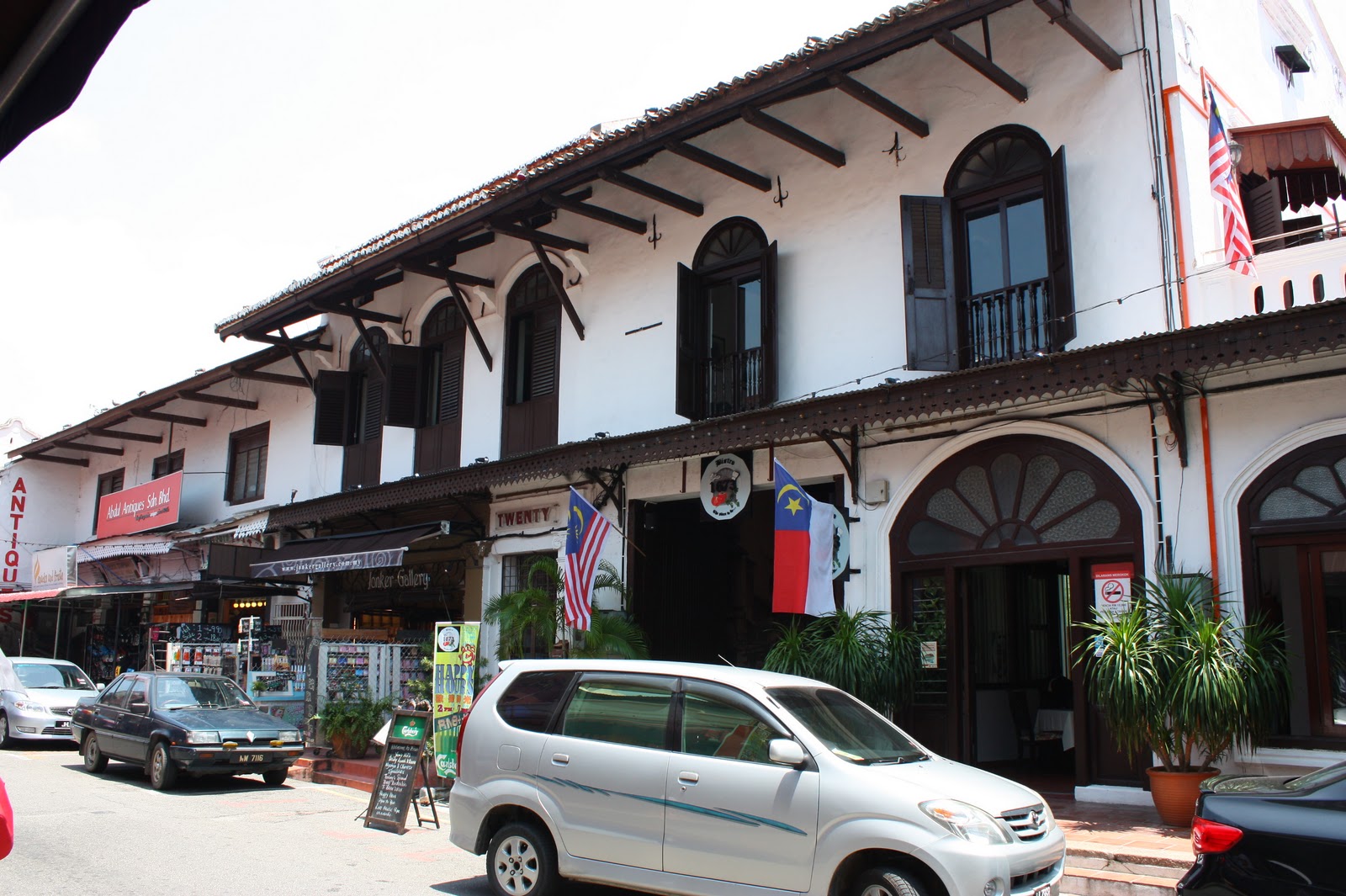 Teratai Tours and Travel : Chicken Rice at Jonker Street, Melaka