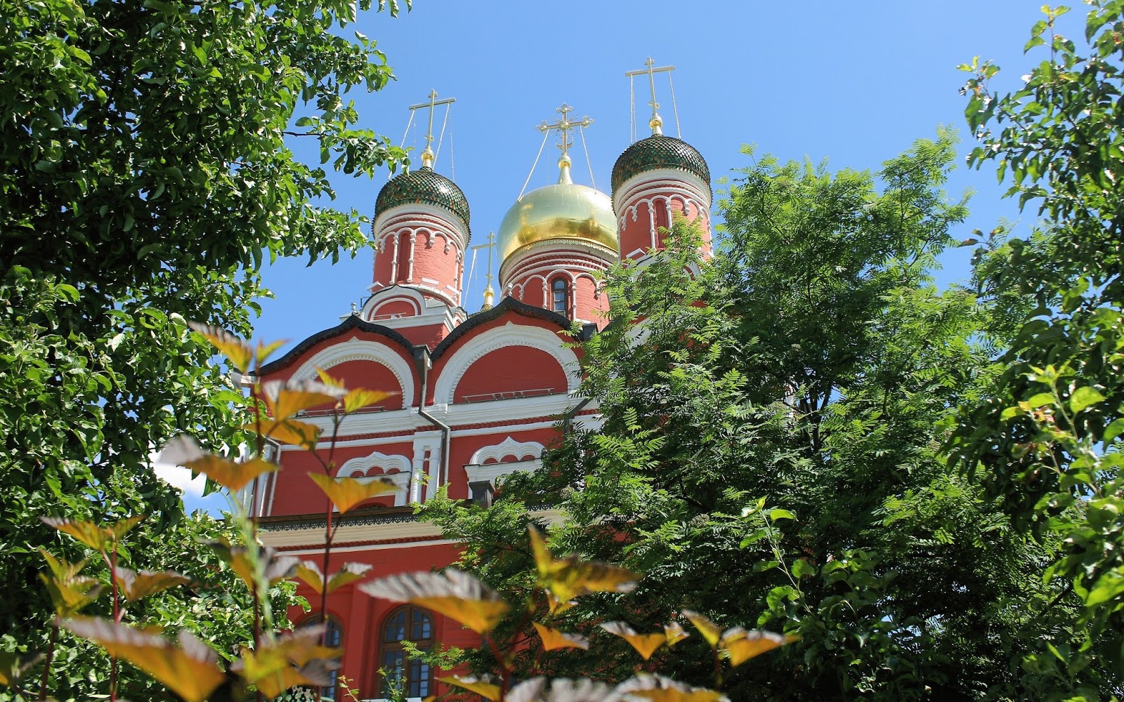 Travel & Adventures: Moscow, Russia, four seasons. The Nature of Moscow ...