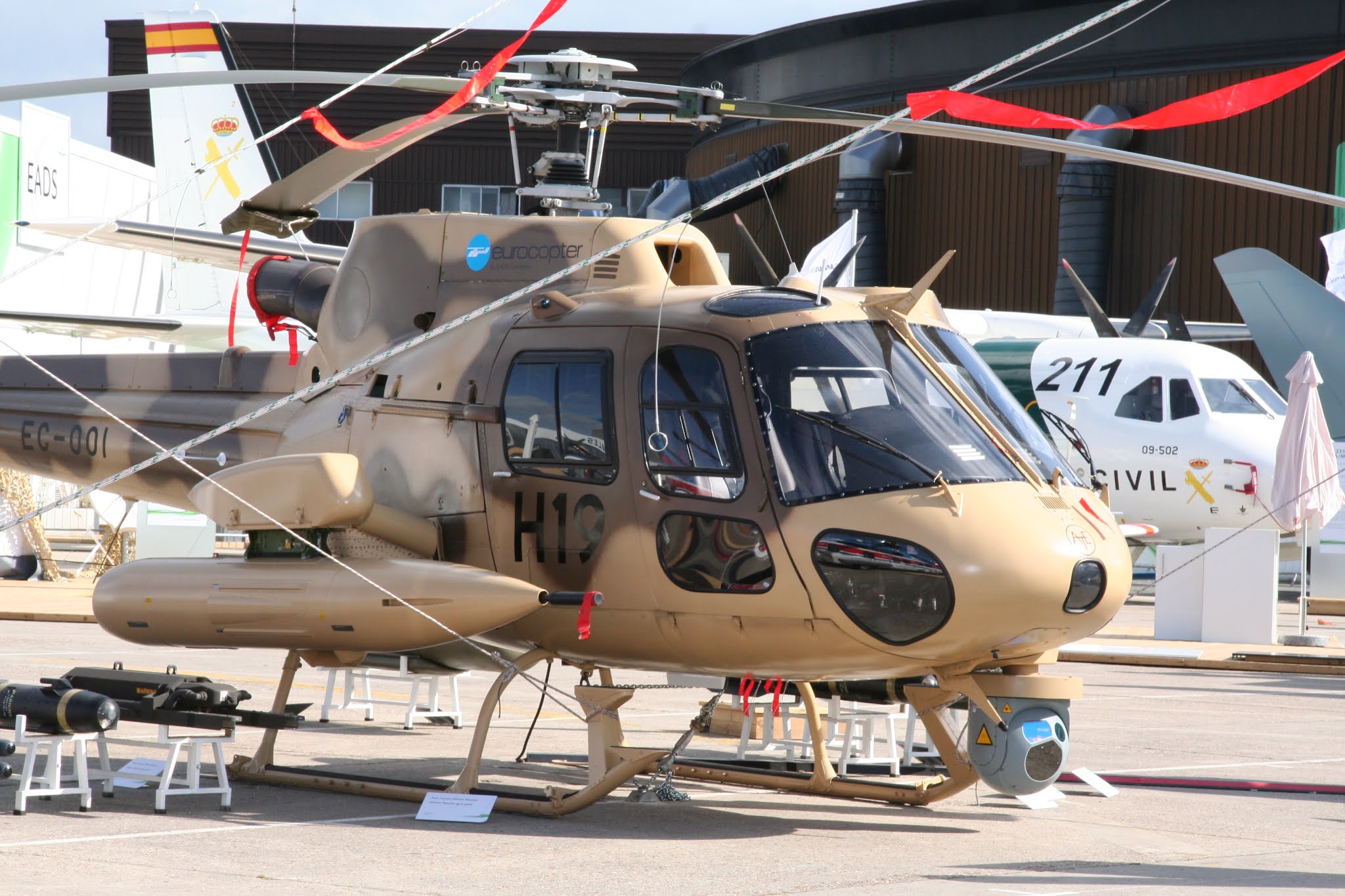 Eurocopter Fennec/Eurocopter AS550 Fennec/Eurocopter AS555 Fennec 2 ...
