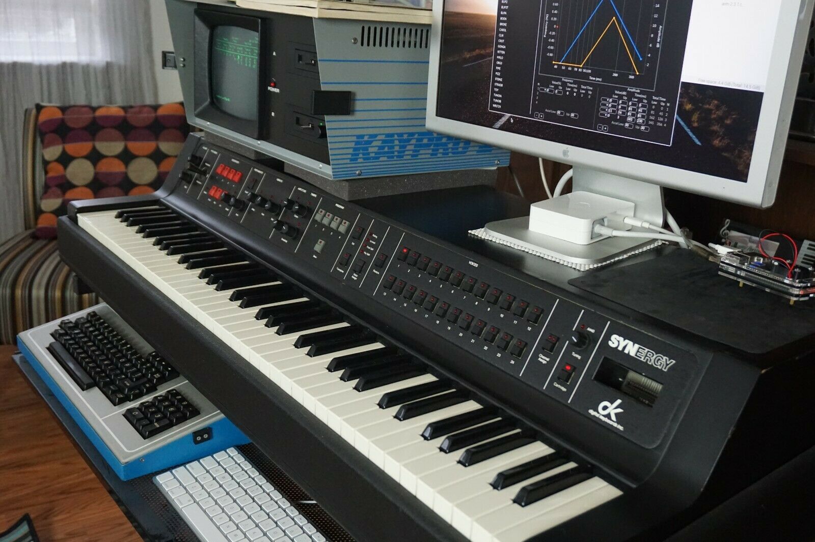 MATRIXSYNTH: DK Synergy II+ with Kaypro and Synergize talk about ...