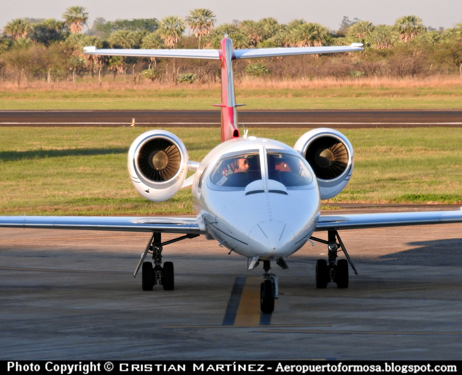 Aeropuerto Formosa - Formosa Spotters: Learjet 35A LV-BPA + Cessna Caravan