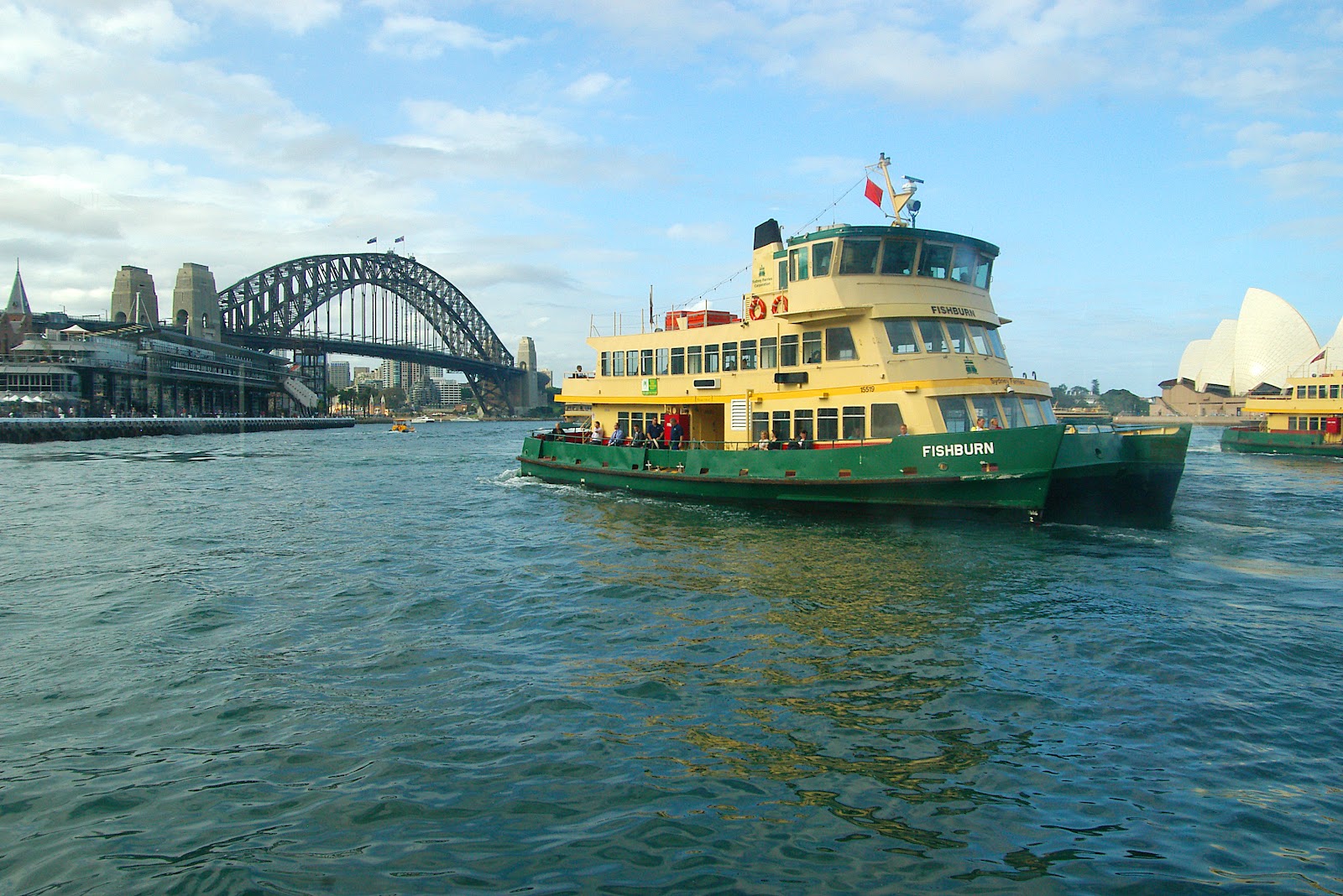 Geoff Thompsons Blog: Sydney Harbour from a Ferry