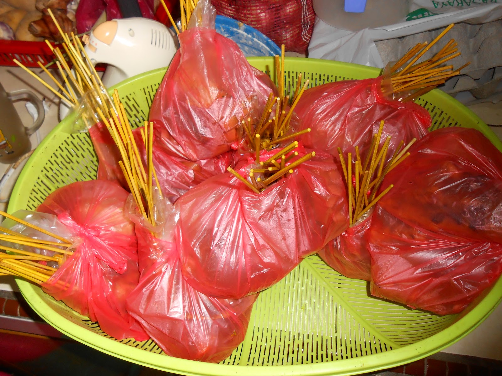 saya nur anis: tradisi "monjong" makanan di pagi raya