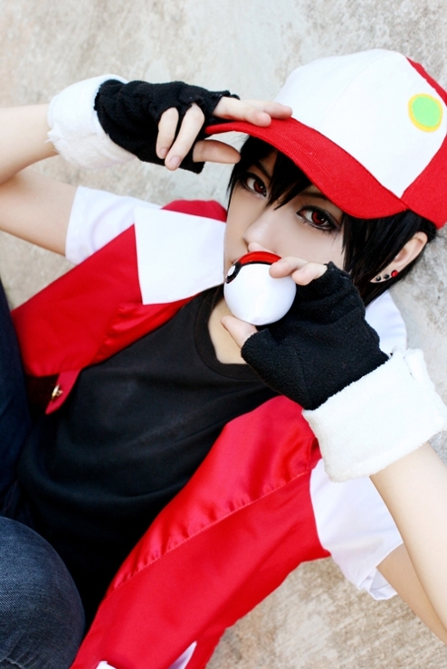 Pokemon Cosplay: Pop Pokemon Red Cosplay
