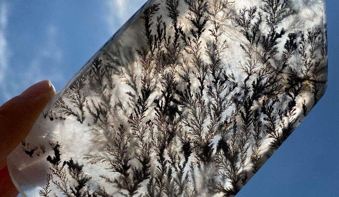 Dendrite Minerals - Geology In