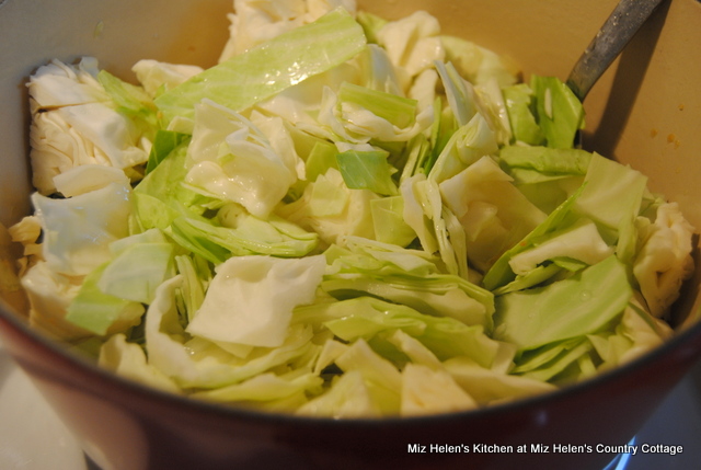 Old Fashioned Creamed Cabbage