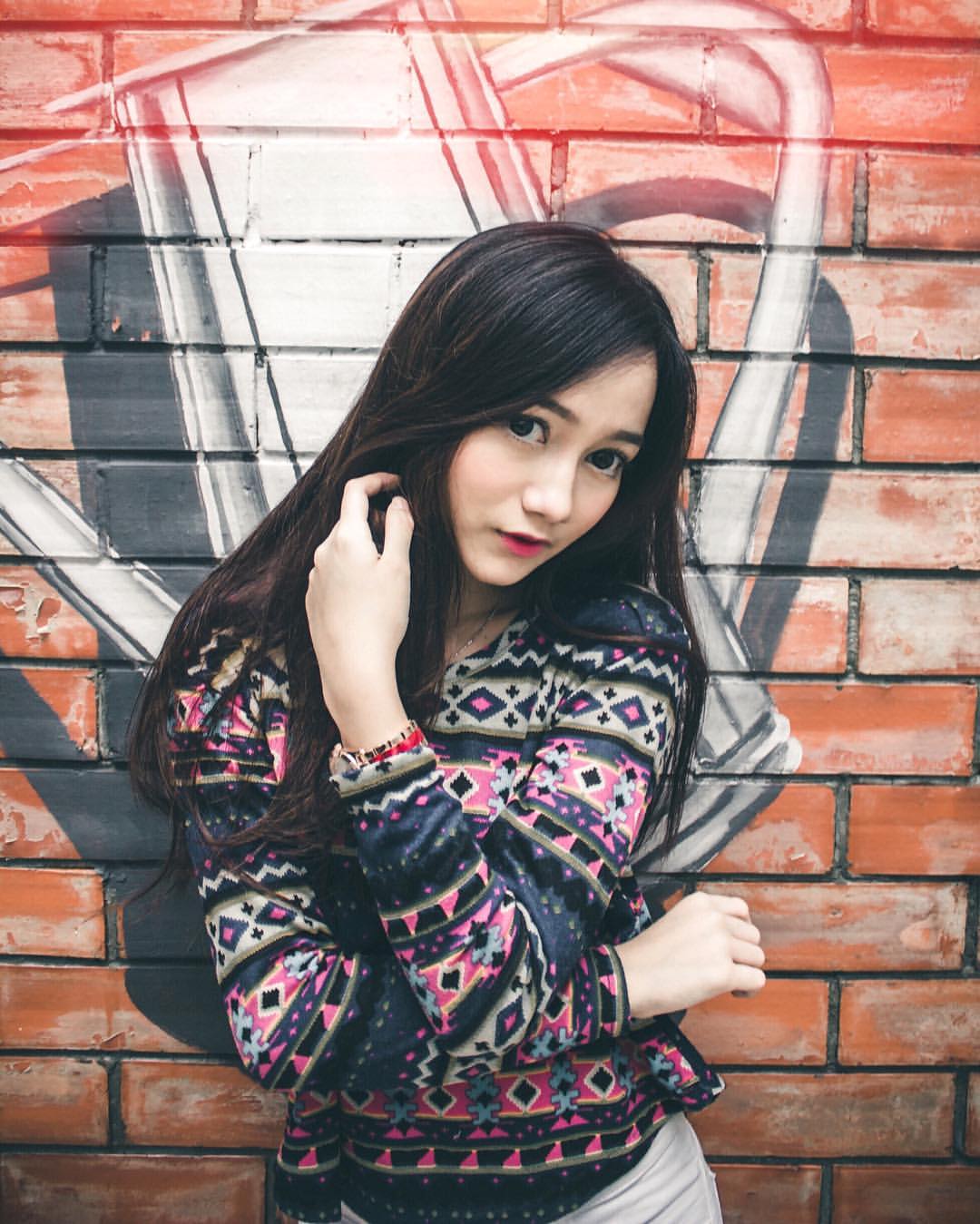 √ Biodata dan Profil Nanda Arsyinta - Riwayatmu