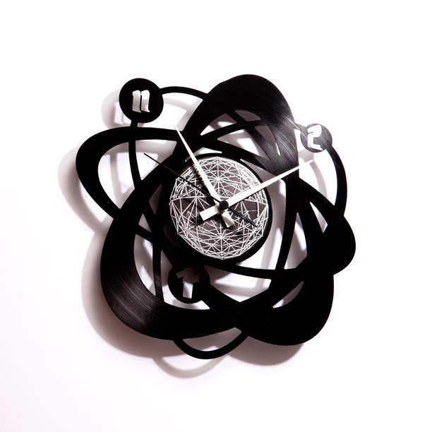 La Vie Digitale: Designer Clocks Made of Old Vinyl Records