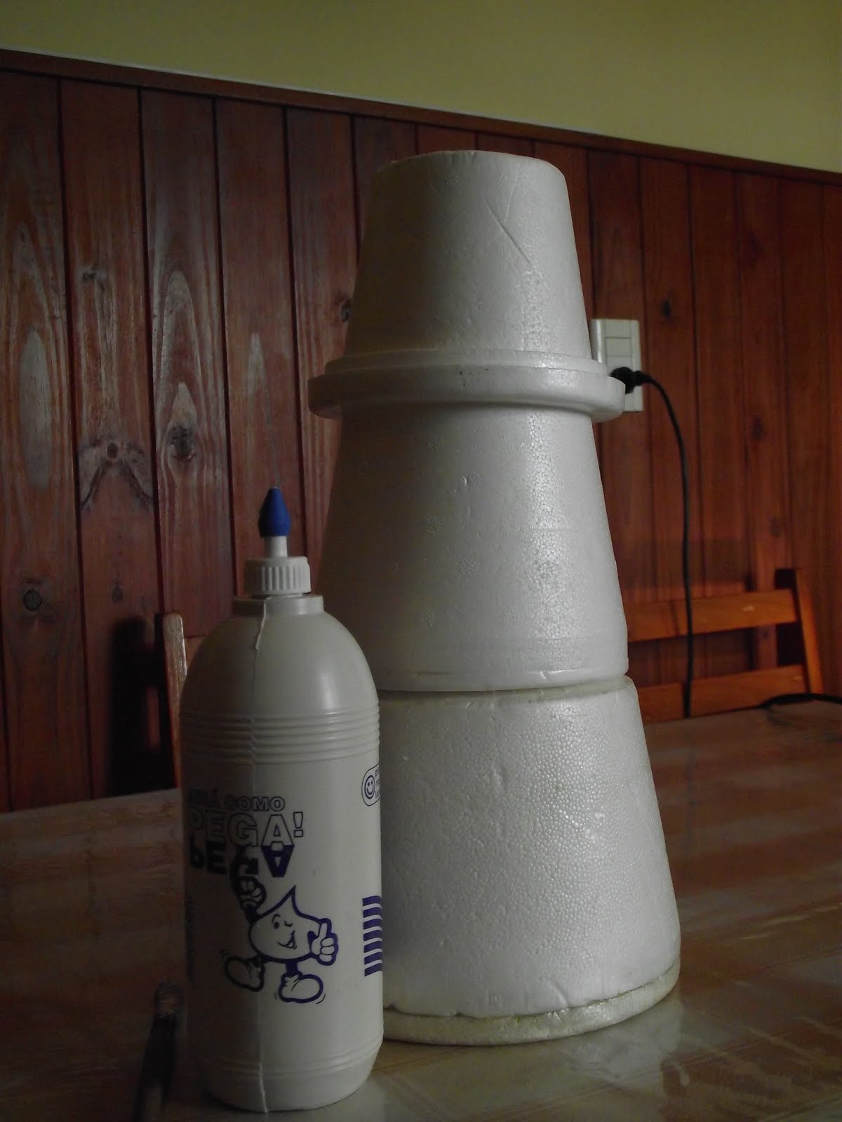 HACIENDO MANUALIDADES: UN FARO con luz propia