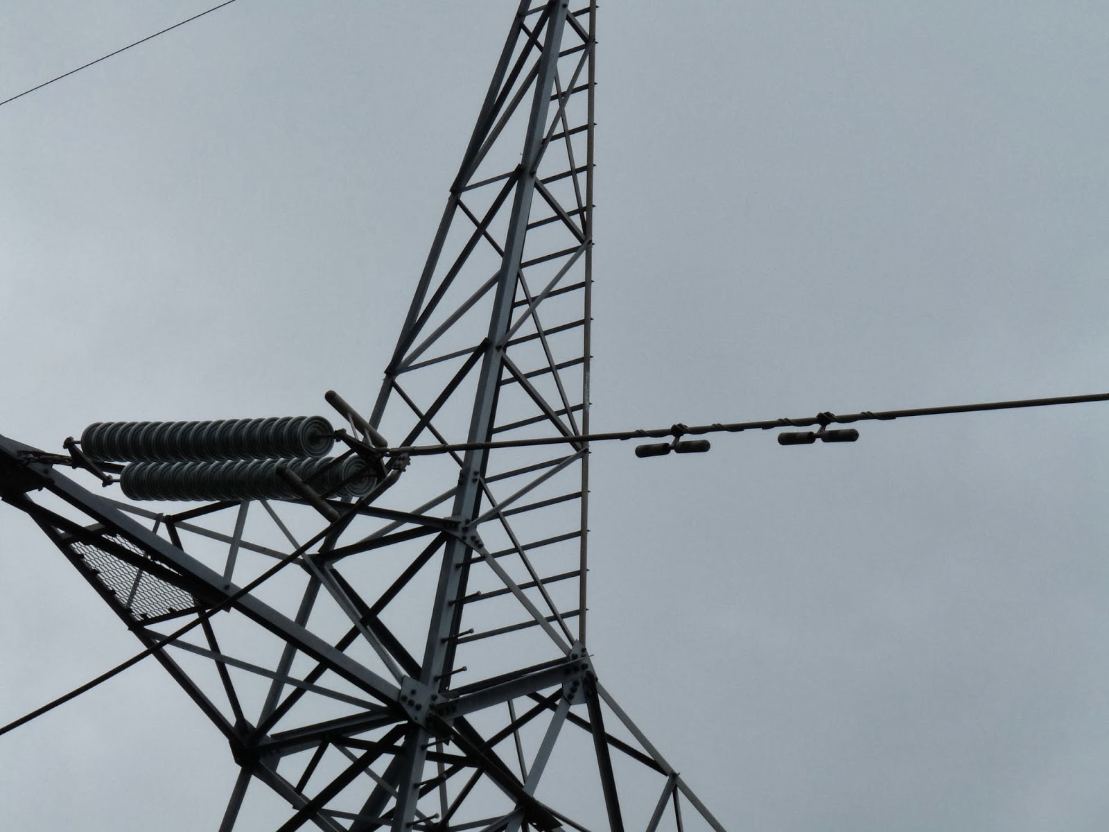 Our Pieces of World: T&D - Pylones