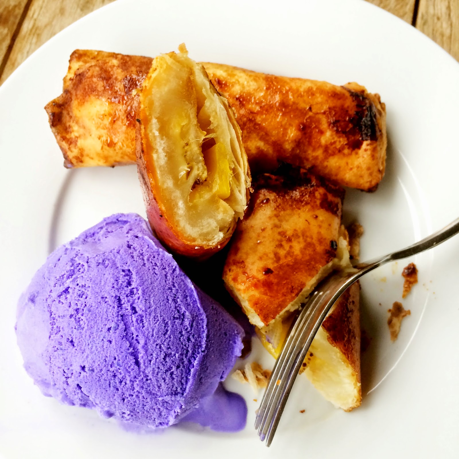 Candice's Cusina: Turon (Fried Banana Spring Rolls)