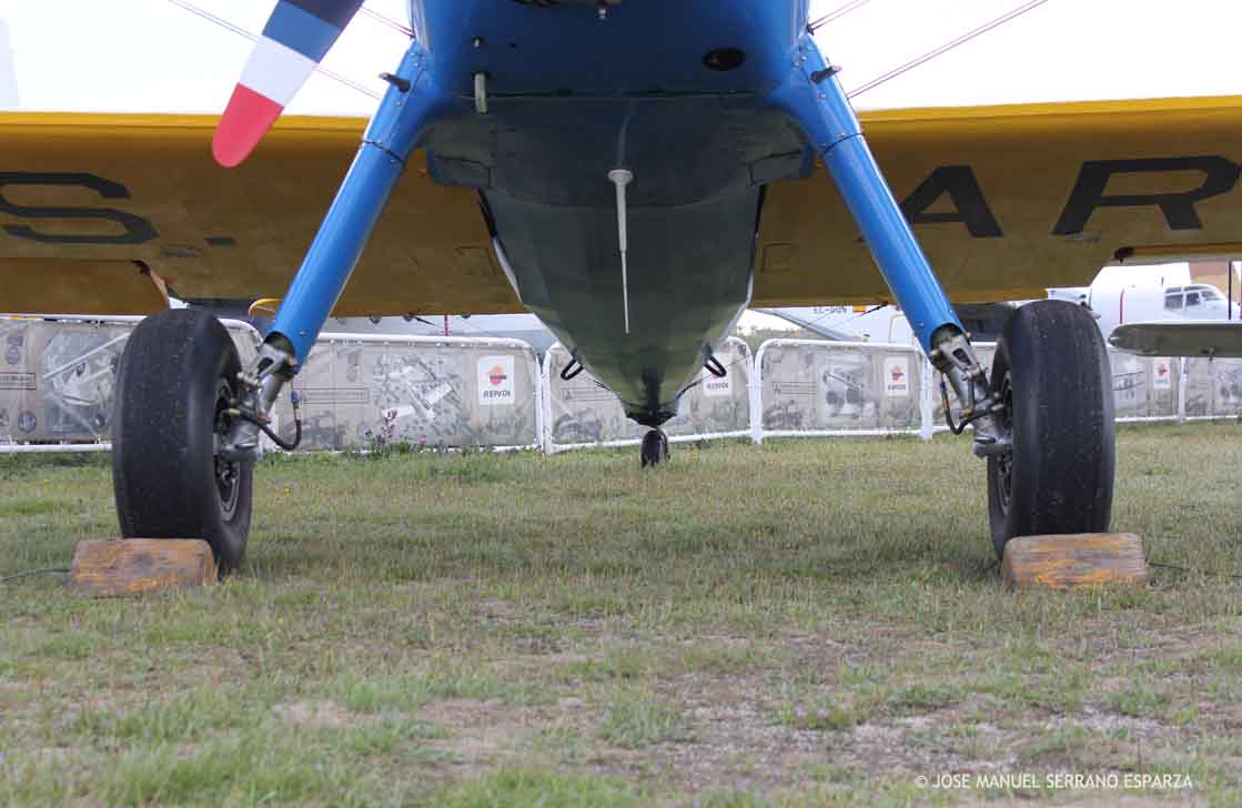 elrectanguloenlamano: STEARMAN MODEL 75: FLIGHT IN ITS PUREST FORM