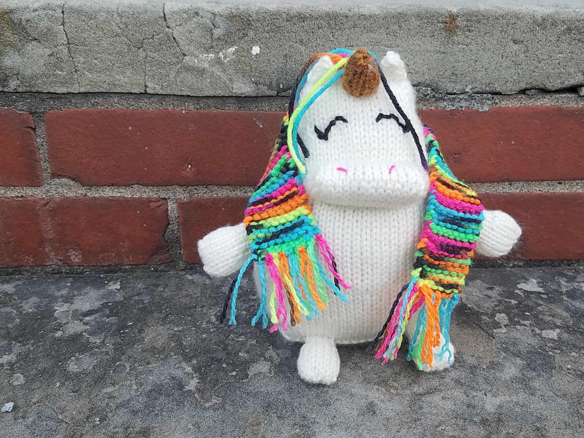 Pretty Knitty Jewelry: Shall I Knit You a Hat?