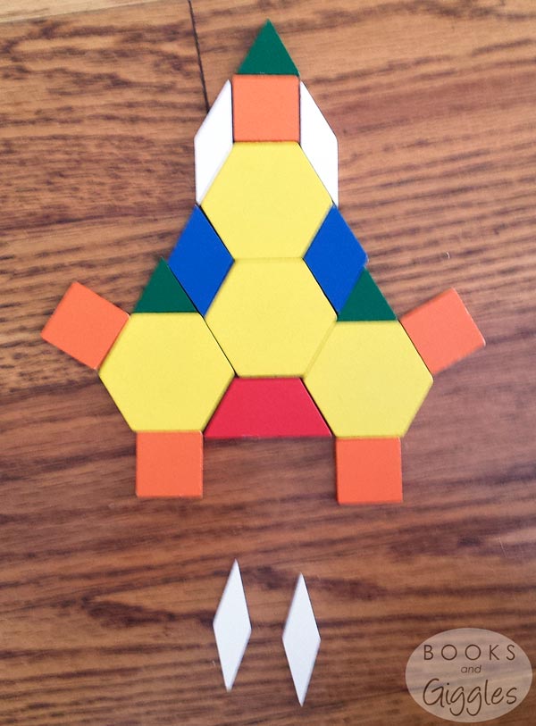 3 Simple Reading Games with Pattern Blocks {Free Printable}
