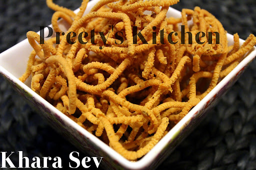 Preety's Kitchen: Khara Sev (Diwali Recipe)