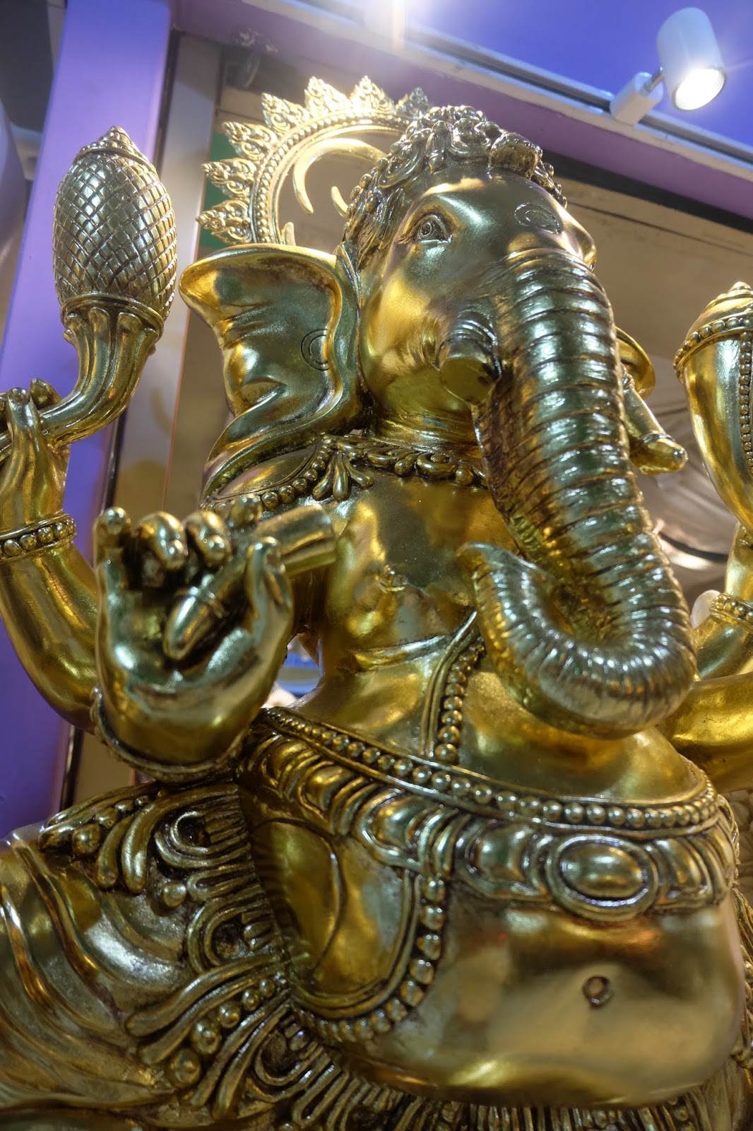 Kee Hua Chee Live!: VISITING THE GODS AND GODDESSES AT JJ MALL AND THE ...