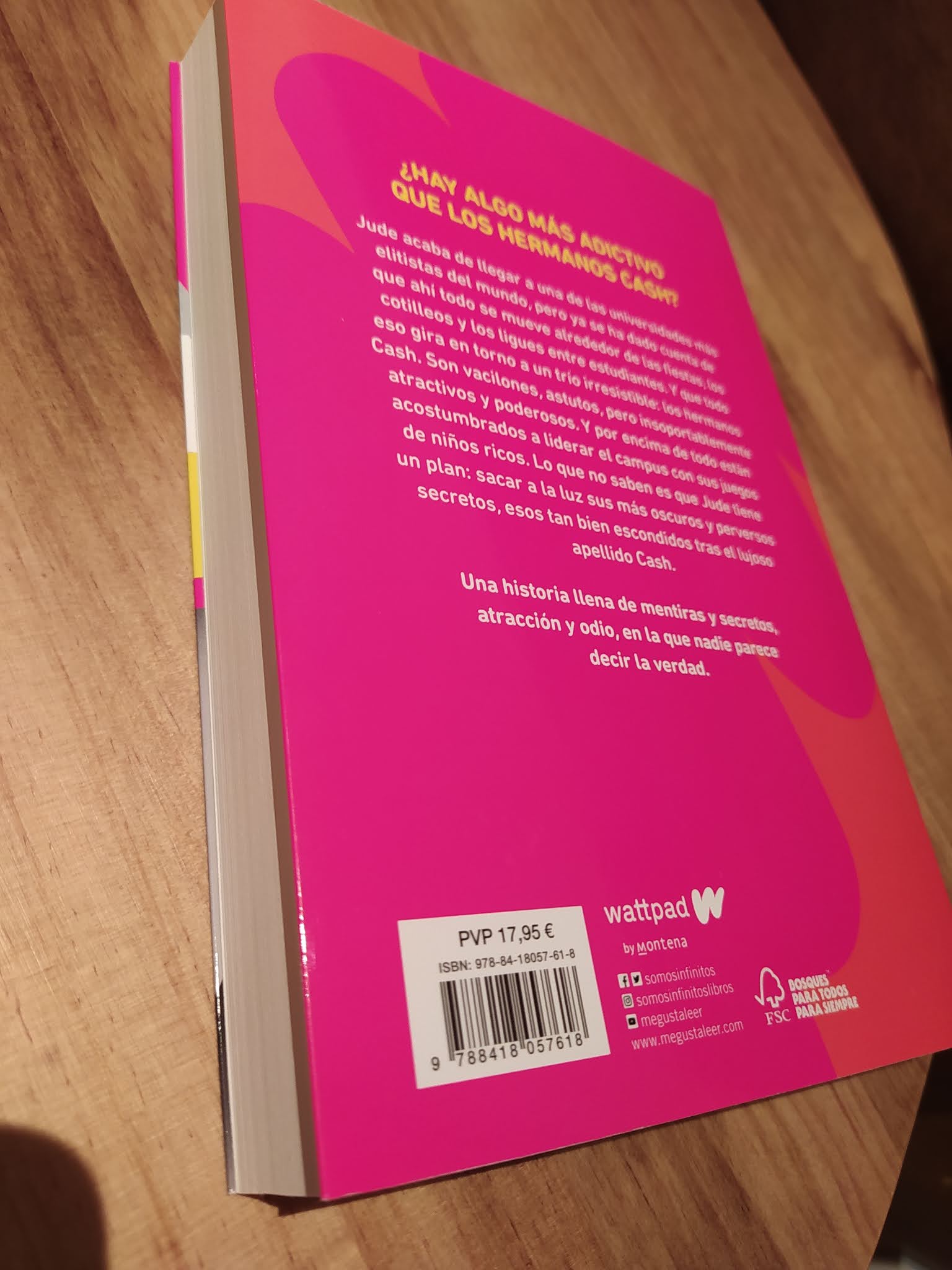 Karlee entre libros: Reseña - Perfectos Mentirosos (Álex Mirez)