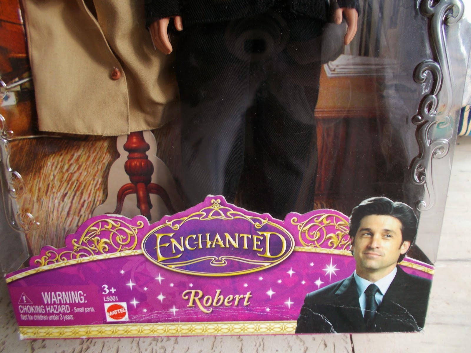 Le monde des poupées Disney: Enchanted poupée Robert