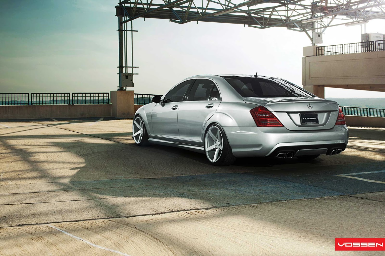 Mercedes-Benz W221 on Vossen CV3 Wheels | BENZTUNING
