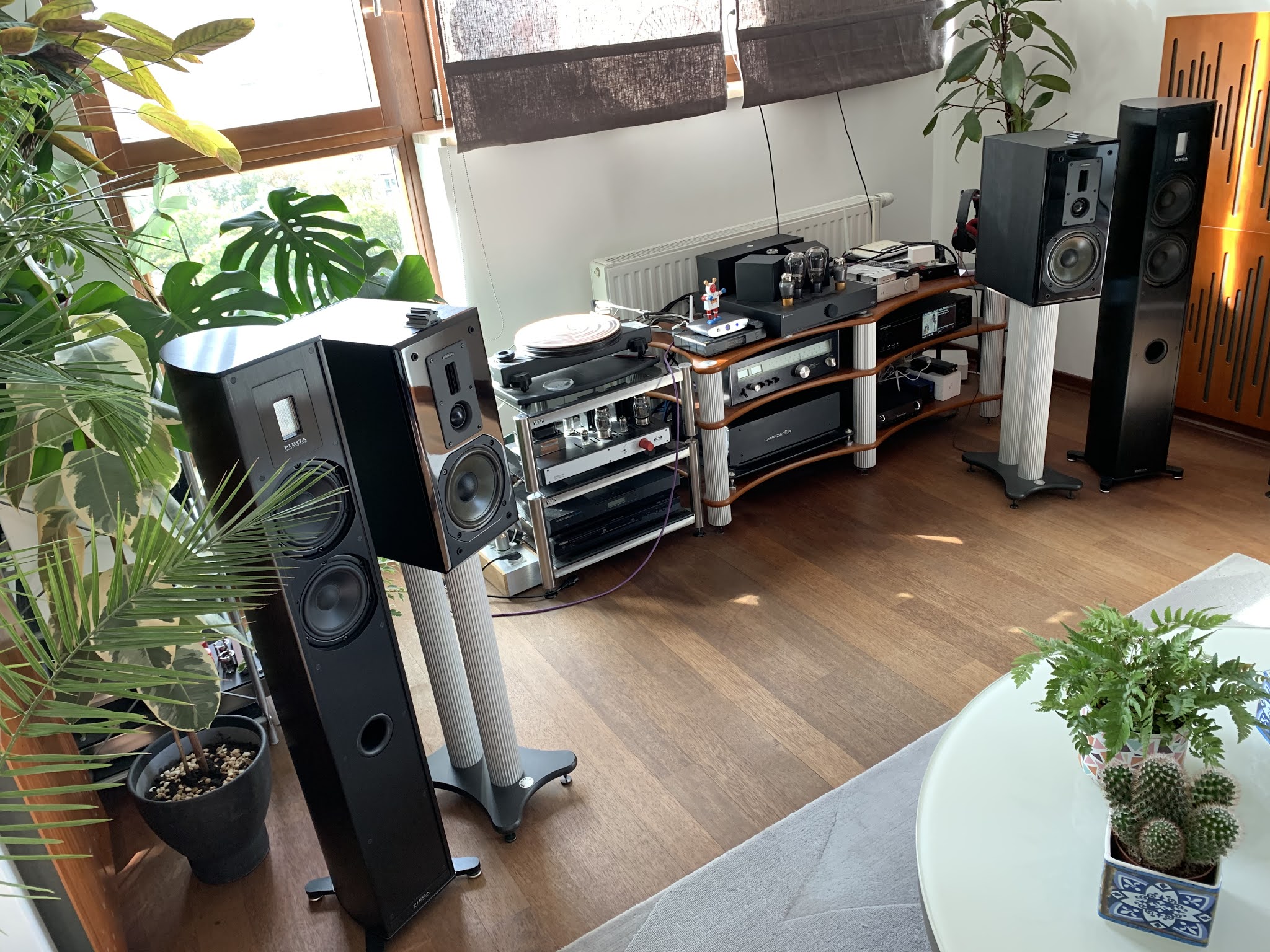 Stereo i Kolorowo - Underground: Kolumny podstawkowe Dynavoice ...