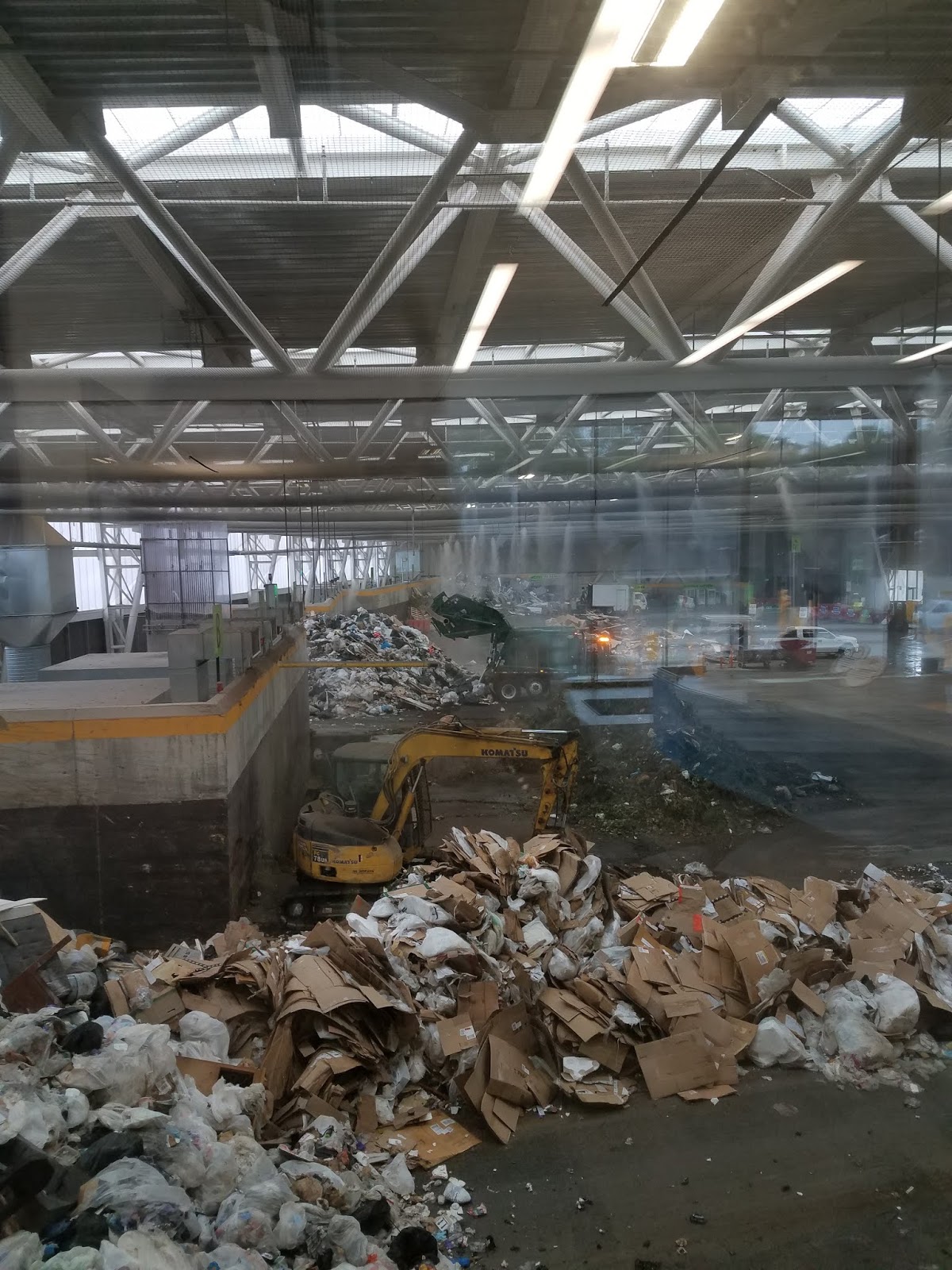 100 Things You Should NEVER Throw in the Garbage (And What to Do With ...