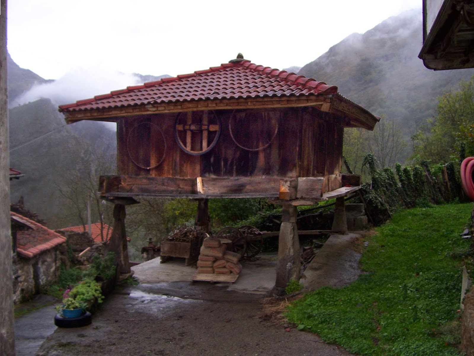 El Blog de Acebedo: El hórreo, su historia e identidad asturiana