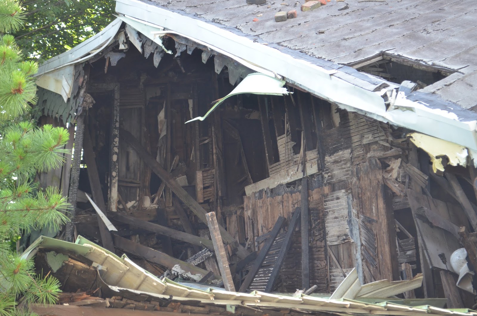 Blighted Structure Collapses in Shenandoah