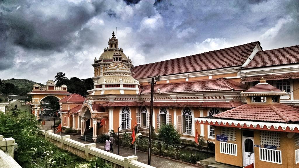 Hindu Temples of India: Mahalaxmi Temple, Bandora, Goa