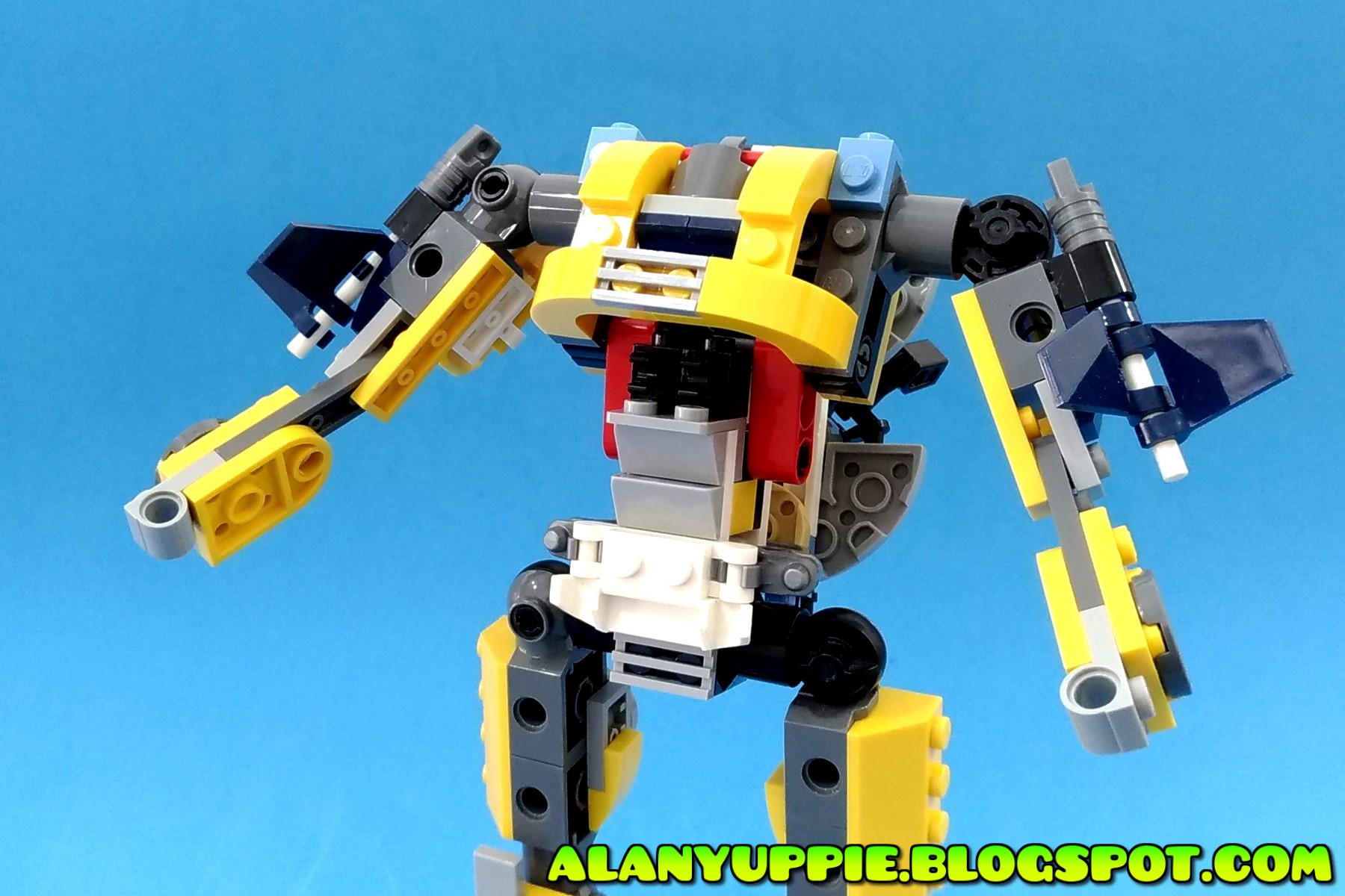 Alanyuppie's LEGO Transformers: Video Tutorial: Transformer Speedboat ...