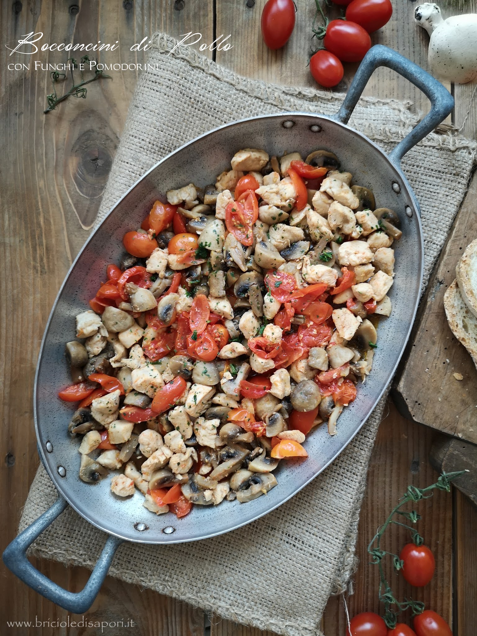 Bocconcini di pollo con funghi e pomodorini | BRICIOLE DI SAPORI