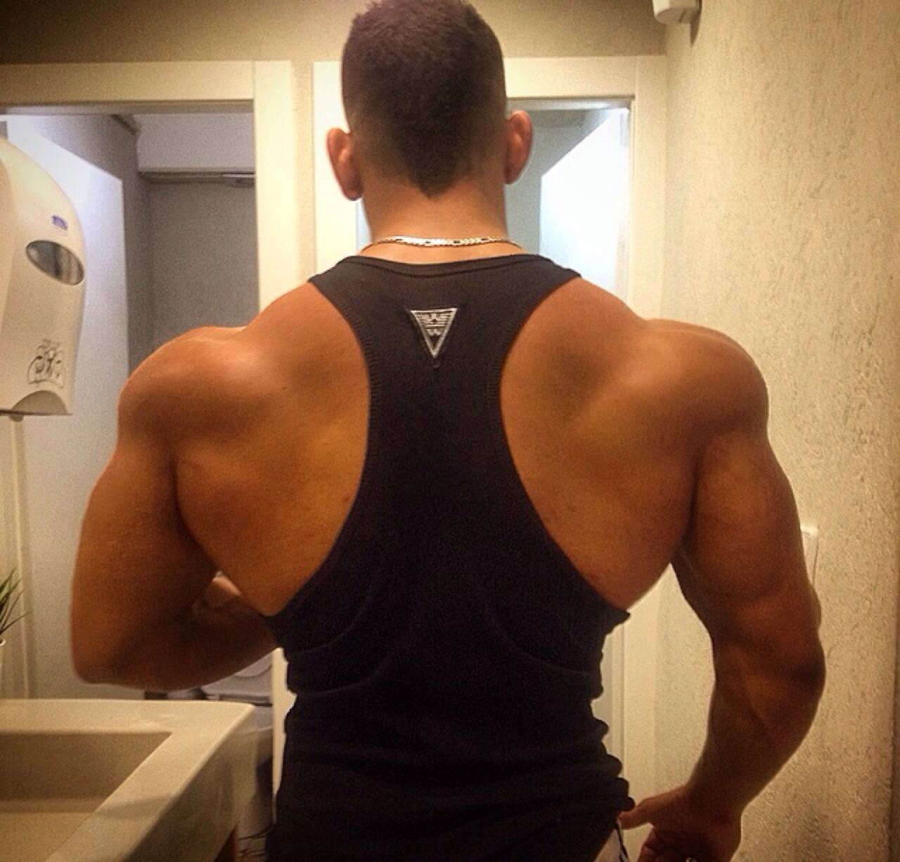 Worldwide Bodybuilders: Israeli superboy Shalev Ledani