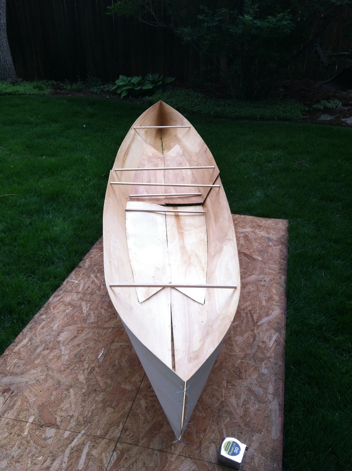 A plywood canoe summer project: The canoe takes shape!