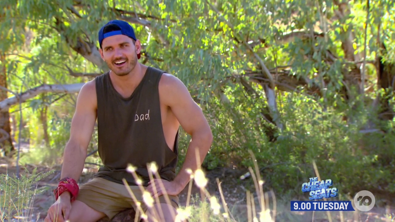 ausCAPS: Simon Mee shirtless in Australian Survivor: Brains v Brawn 8 ...