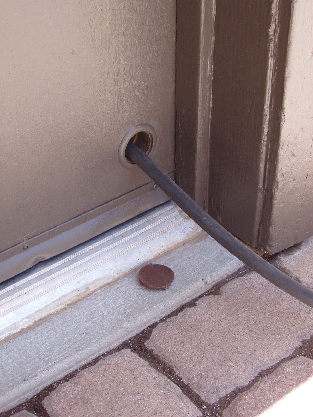 Flying Circus Studios - Kurt J. Meyers: Tool Tip #15: Hose through a Door