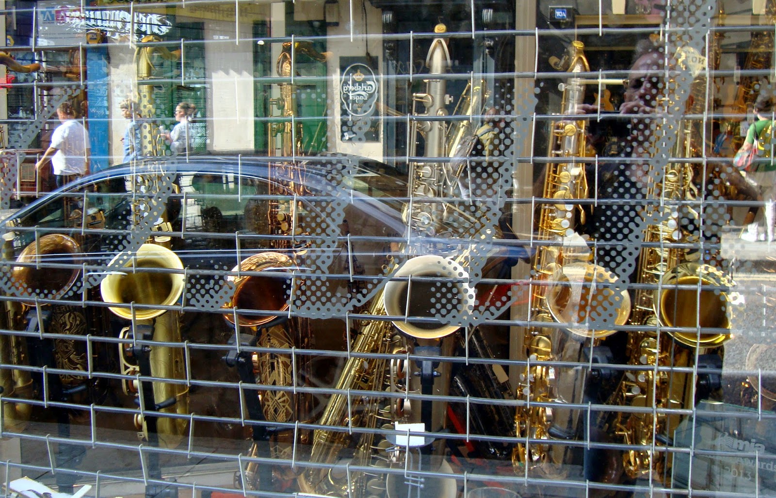 Música en Imatges: Un paradís d'instruments musicals: Denmark Street