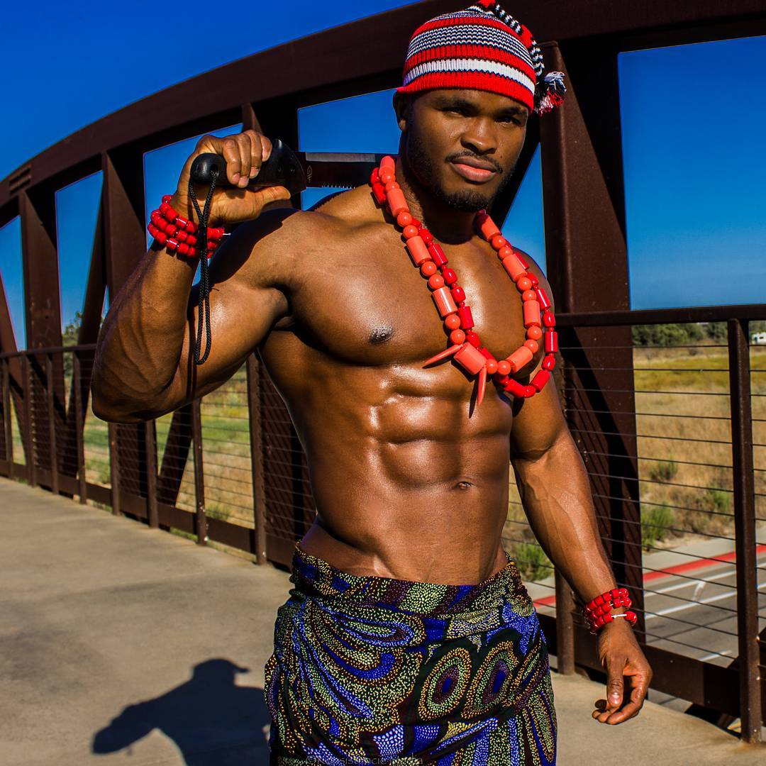 Languages : Duke Nduka speaks English and Igbo and Learning Spanish