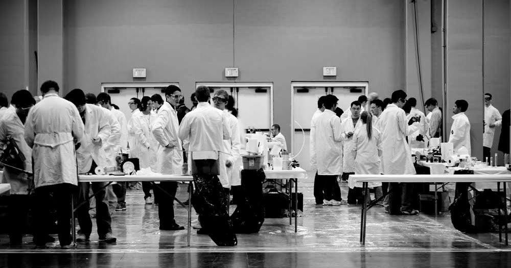 Der Laborkittel Effekt - Unterbewusst klüger sein | Wolframblau ...