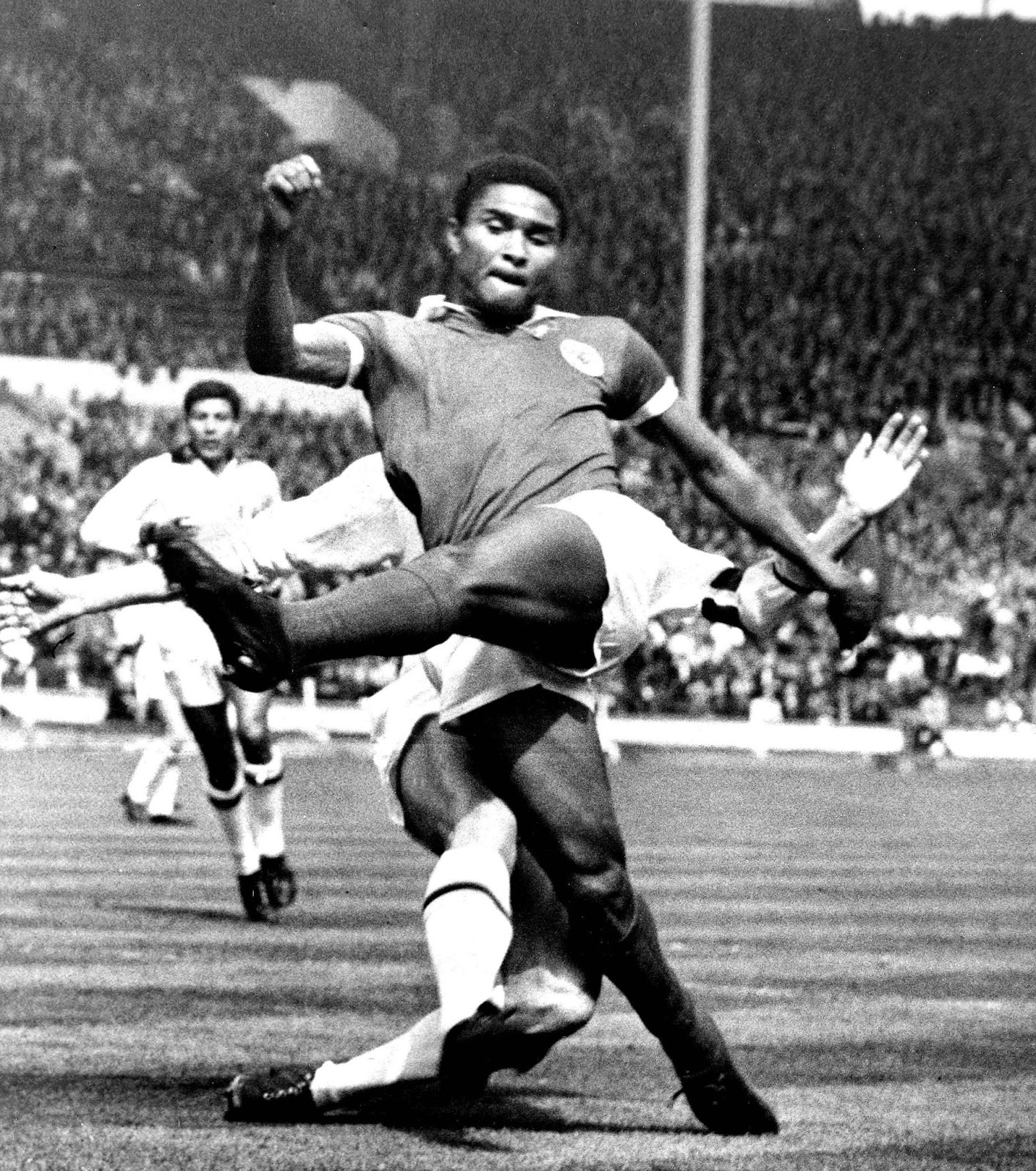 Museu Virtual do Desporto Português: Flashes Biográficos (7): Eusébio