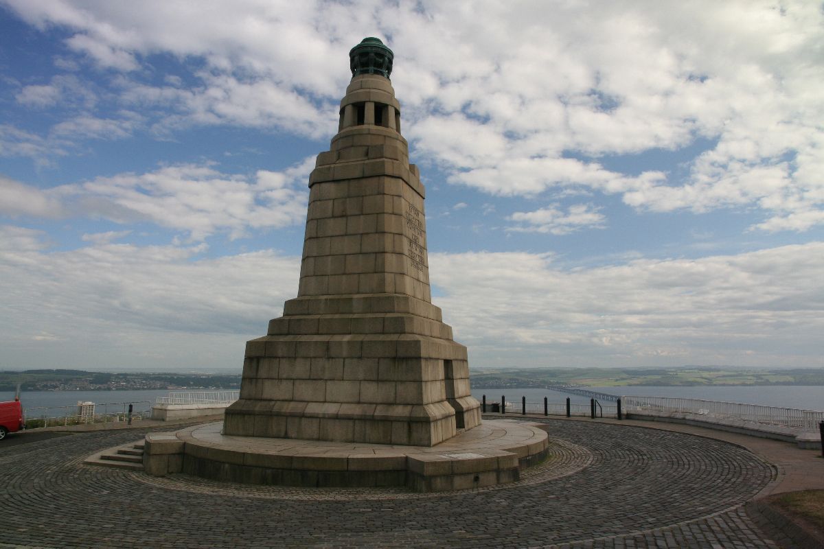 Spud's Daily Photo: Dundee Law